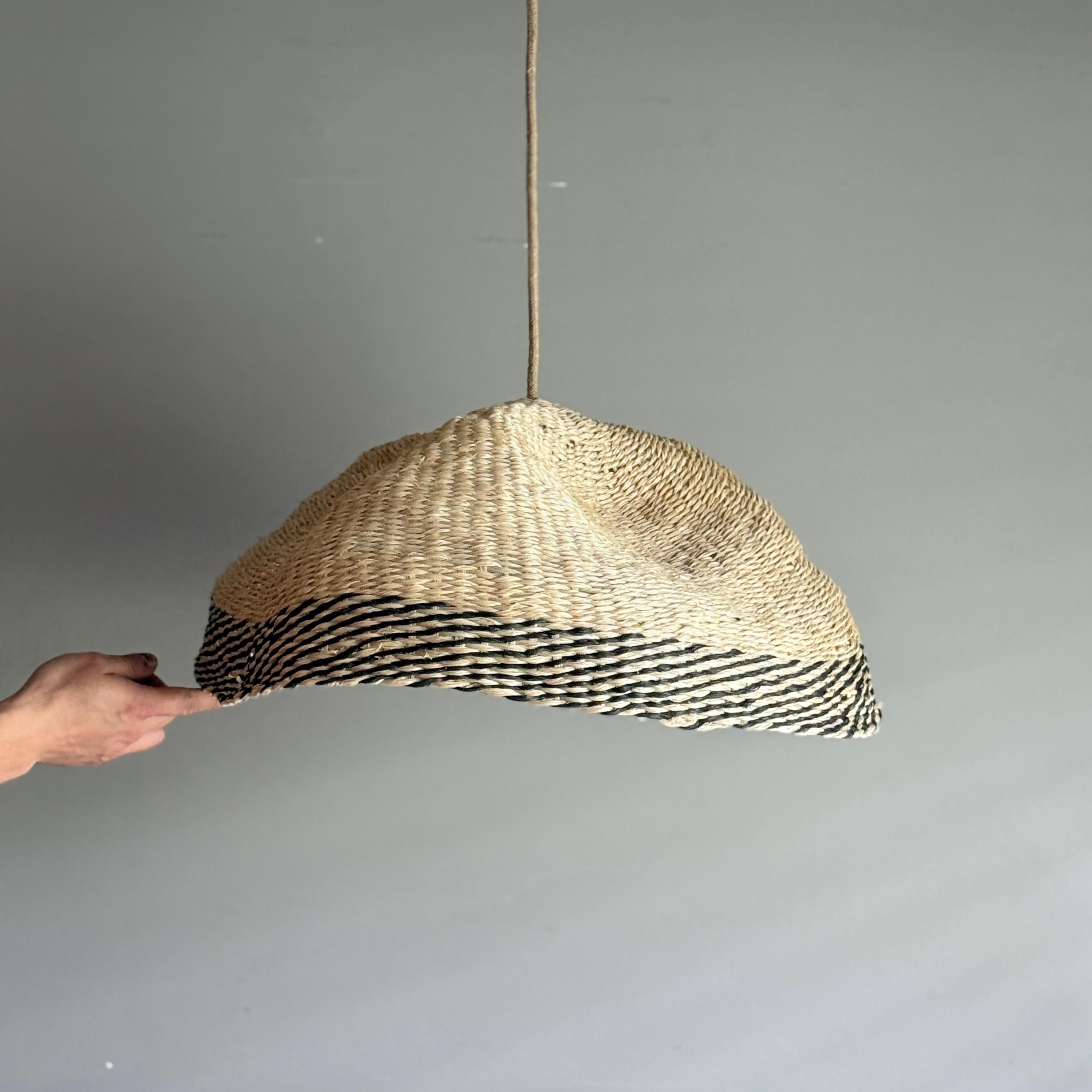 Lampara Cortesa Borde Negro S – Filippa Design